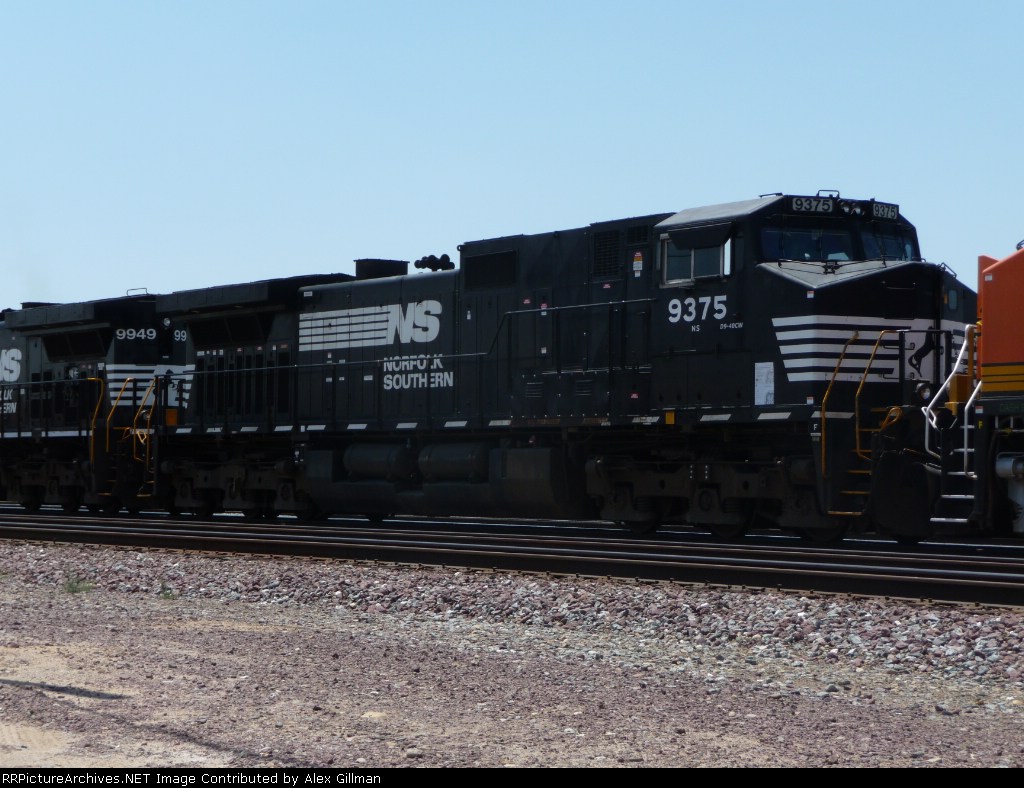 NS 9375 Westbound